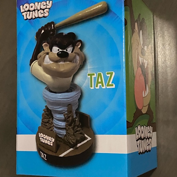 Warner Bros. | Toys | Reno Aces Nib Looney Tunes Taz Bobblehead Minor ...